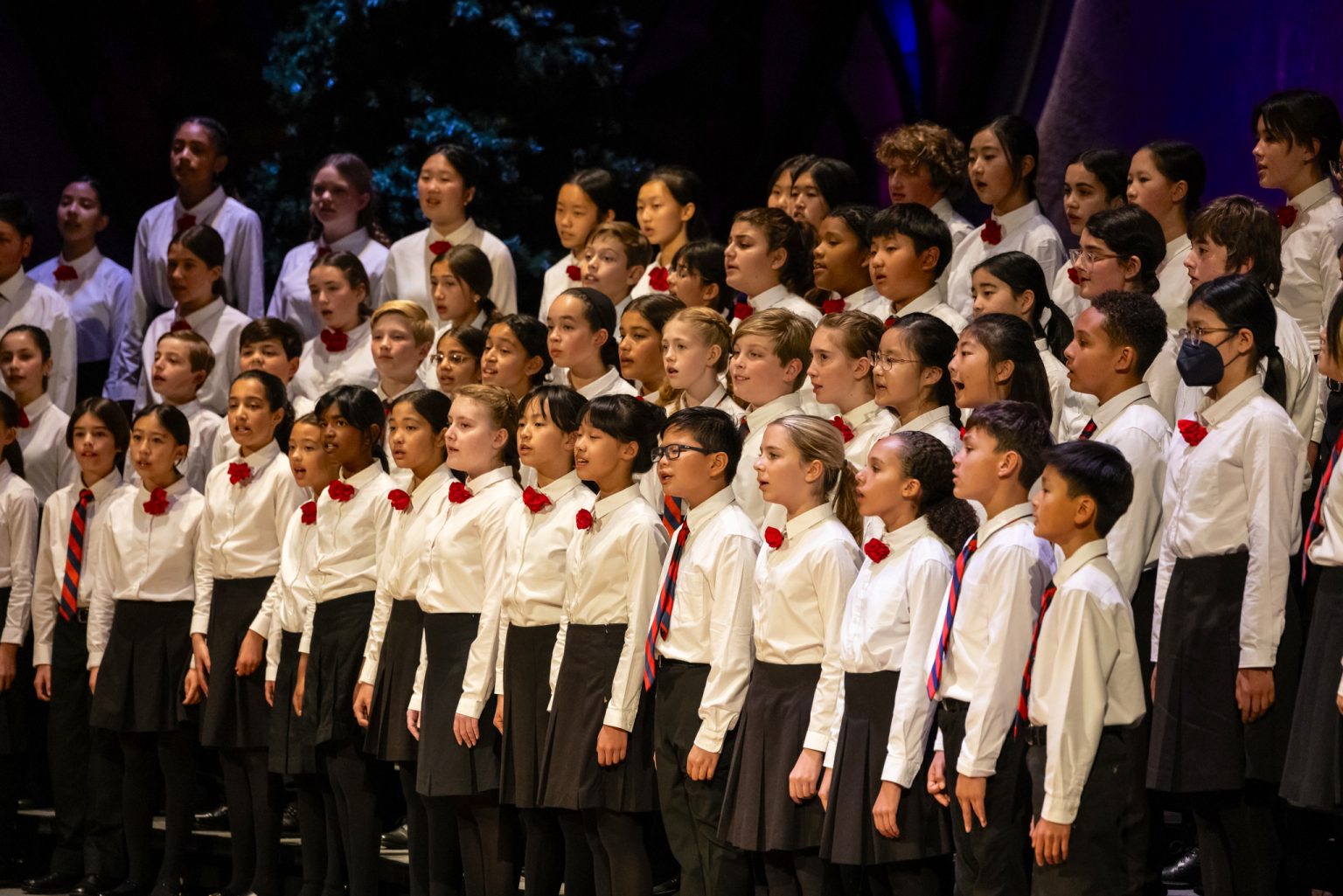 Los Angeles Children’s Chorus Rings in the Holidays with Annual Winter ...
